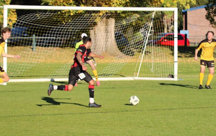 Burchell too hot for Hotspurs